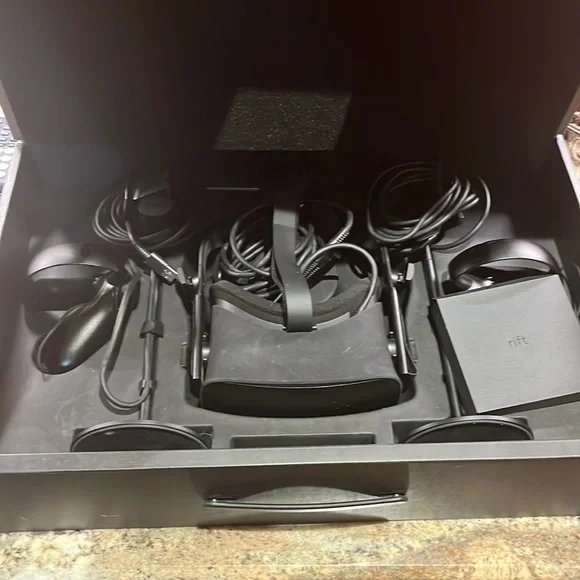 Cheap used oculus rift store